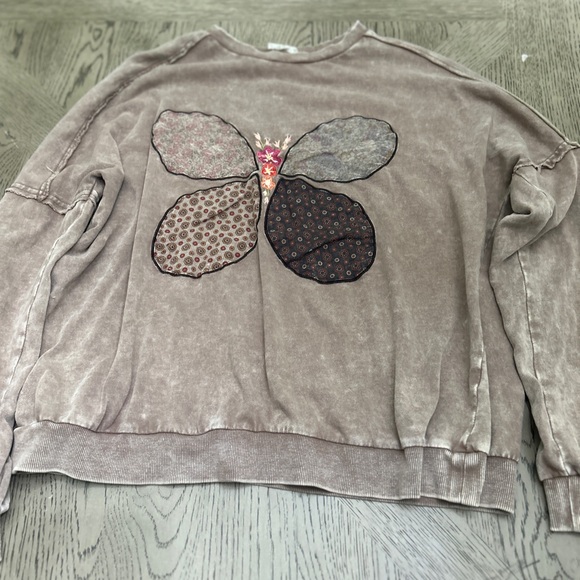 easel | Tops | Easel Sweatshirt | Poshmark